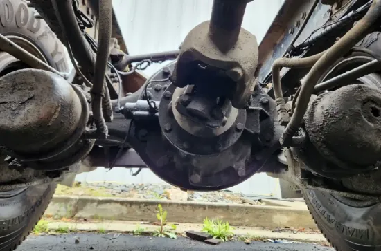 (Used) 2010 Mack TD713, COMPLETE REAR DIFFERENTIAL HOUSING ONLY (P-100283)