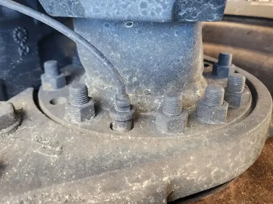 (Used) 2020 Peterbilt 579, COMPLETE REAR DIFFERENTIAL HUBS (P-100843)