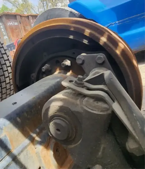 (Used) 2020 Mack Pinnacle, COMPLETE FRONT DIFFERENTIAL HUBS (P-101234)