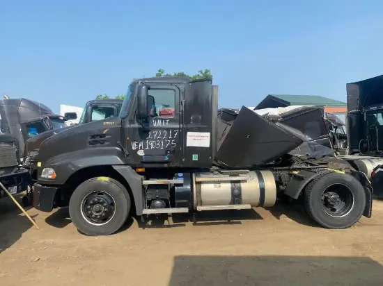 2011-mack-cxu612-truck-tractor