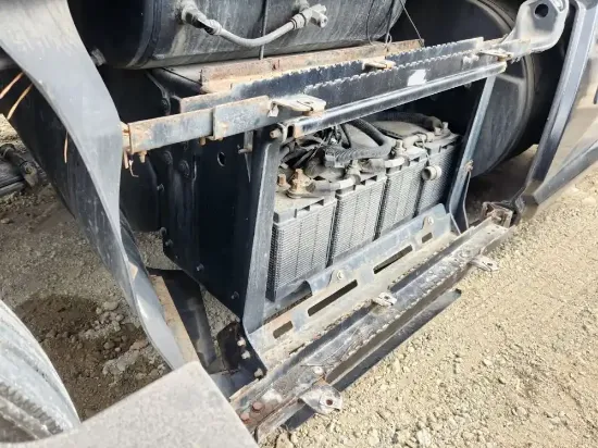 (Used) 2019 Kenworth T680, BATTERY BOX (P-112617)