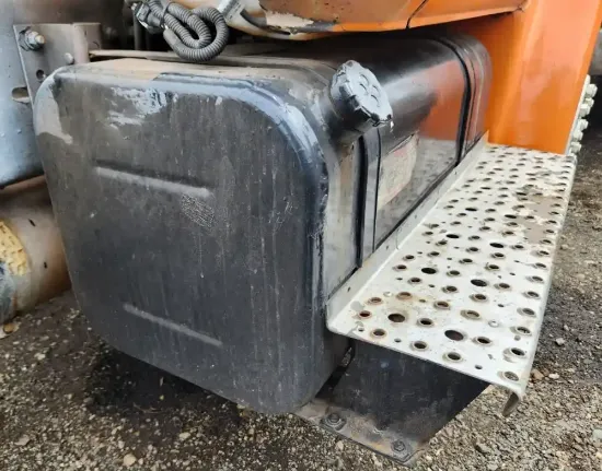 (Used) 1996 Freightliner FL70, FUEL TANK (P-112027)