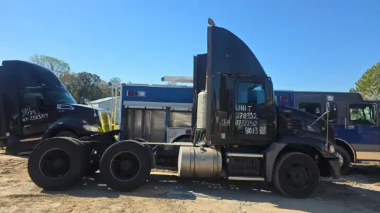 2017-mack-cxu613-truck-tractor